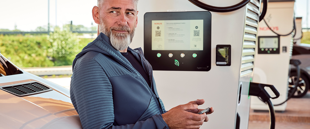 Opladning af elbil med og uden abonnement - Bliv klogere her